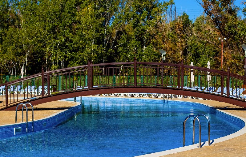 Pedestrian bridge over swimming pool - Kamensk-Shakhtinsky