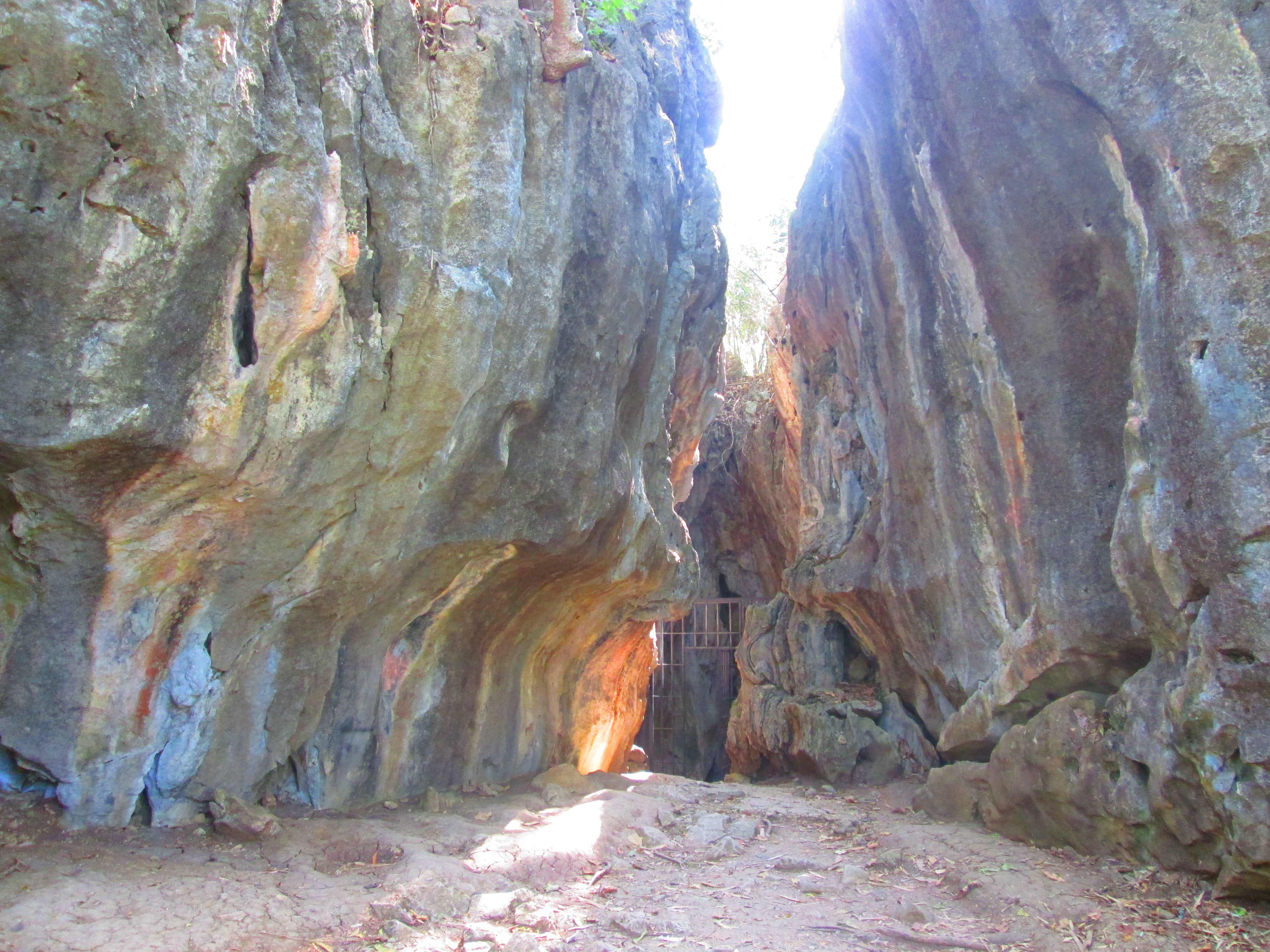 Calinawan Cave - Tanay | cave / caves, interesting place, historic ...