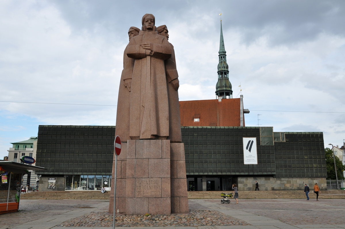 Monument to Latvian Riflemen - Riga