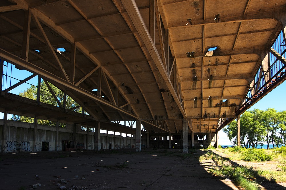 Maintenance hangars (WW2)