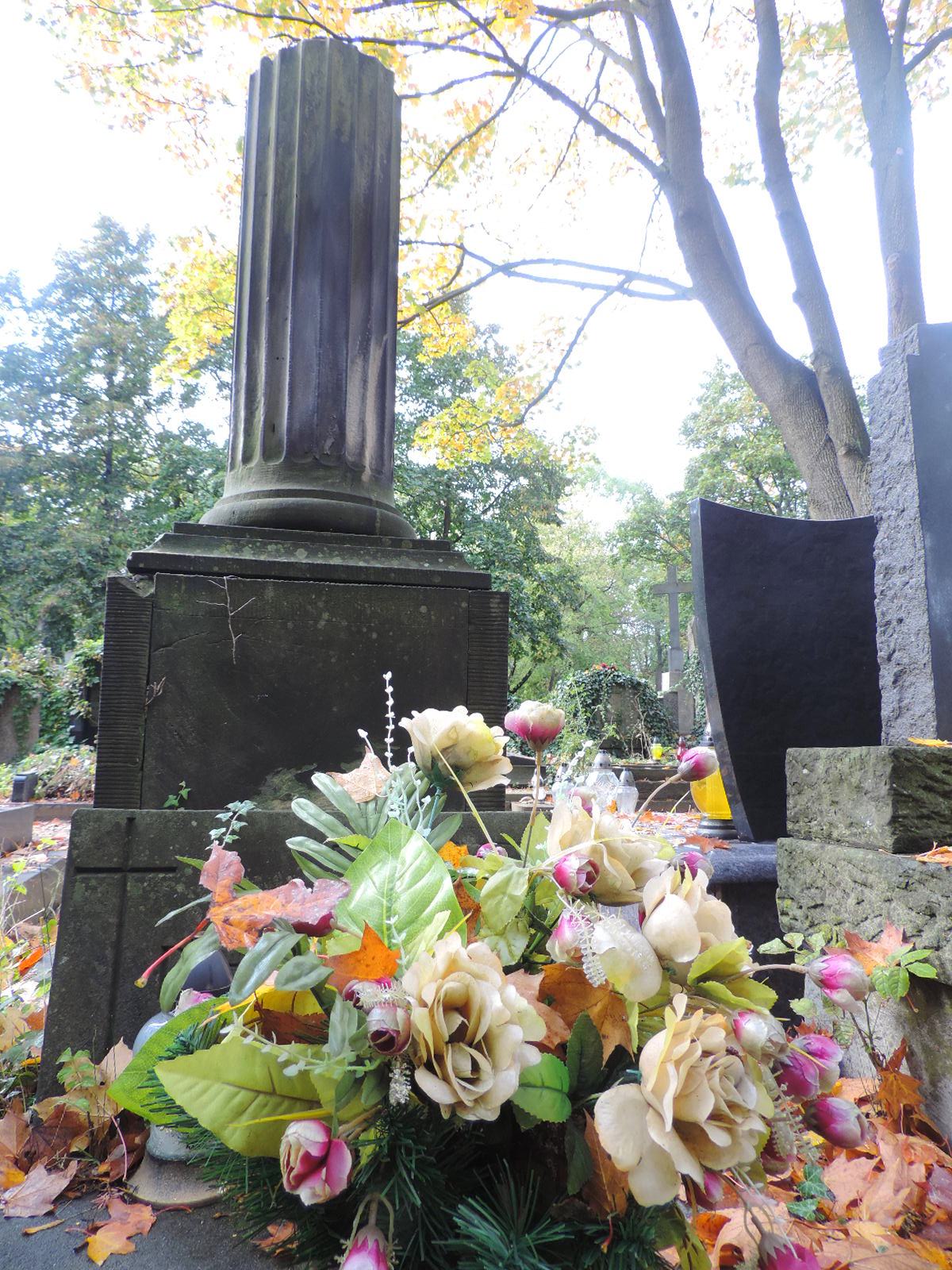 The grave of Wiktorek Wąsik - Warsaw