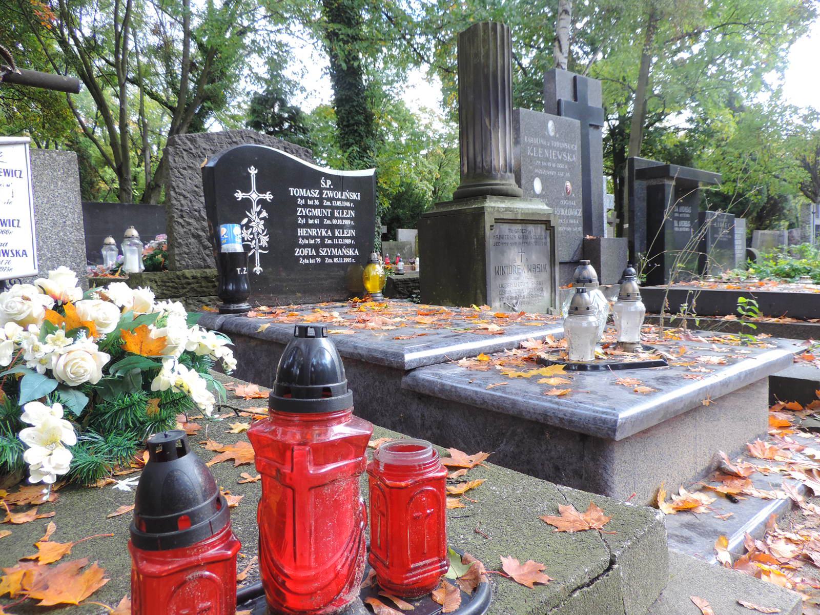 The grave of Wiktorek Wąsik - Warsaw