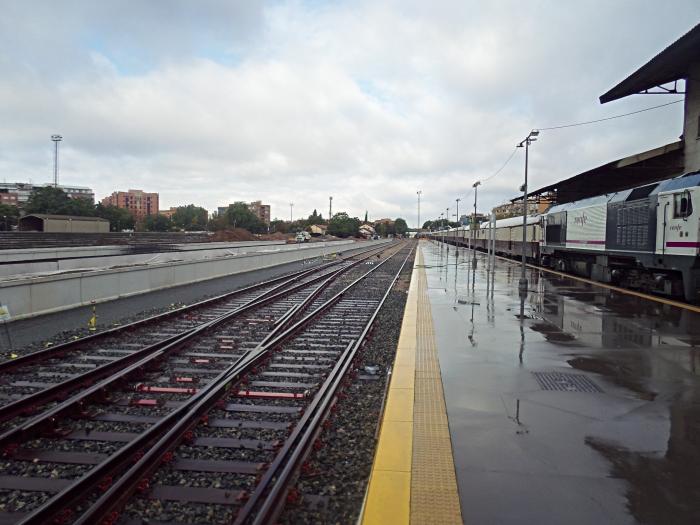 Granada Railway Station - Granada