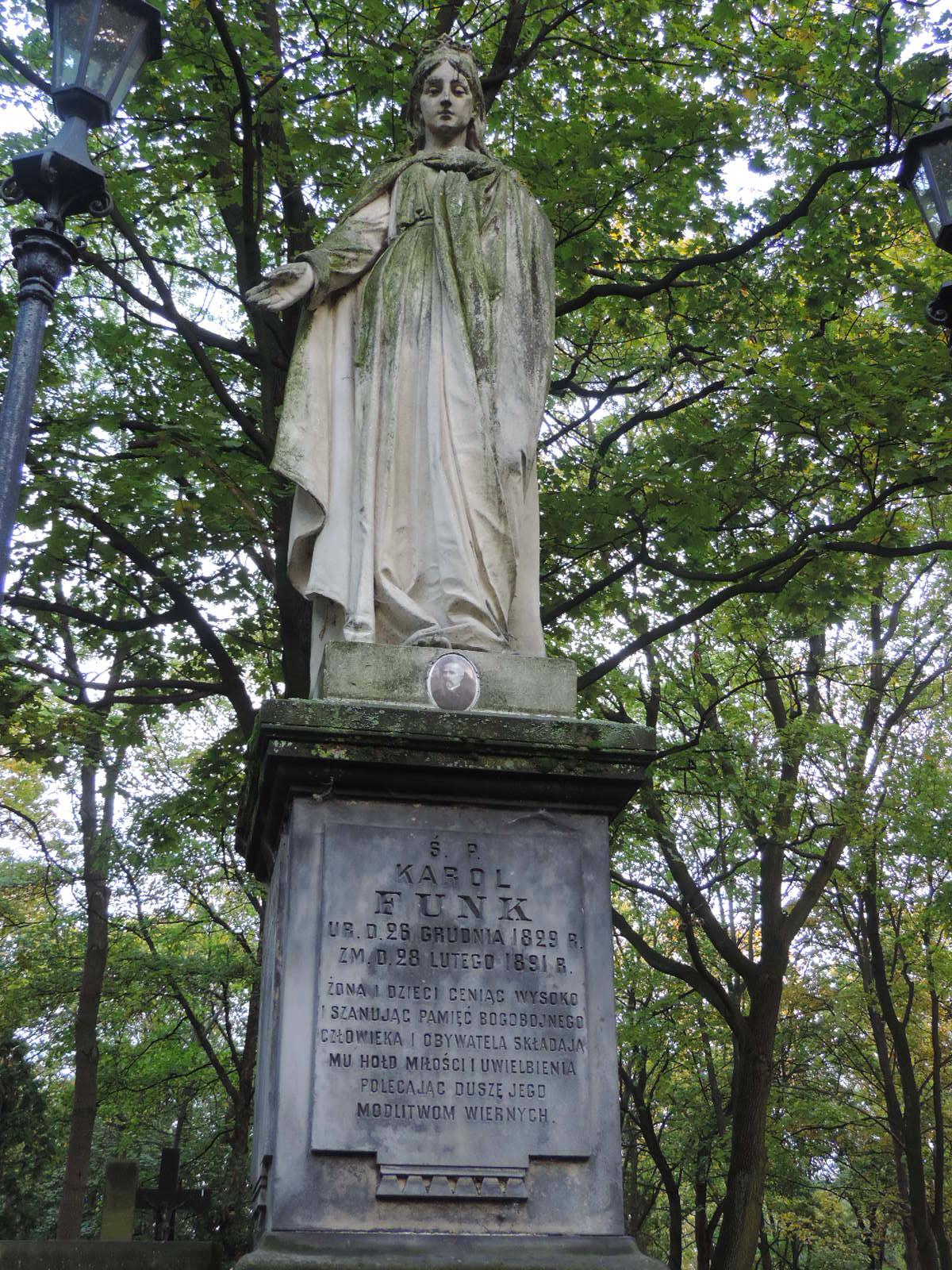 The tomb of Funk family - Warsaw | sculpture, grave