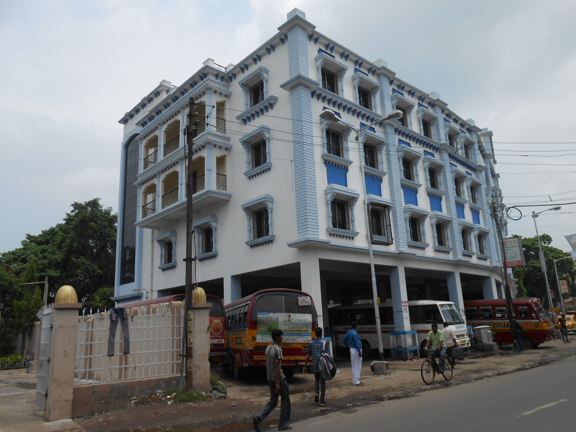 Belur Math Bus Terminal - Howrah