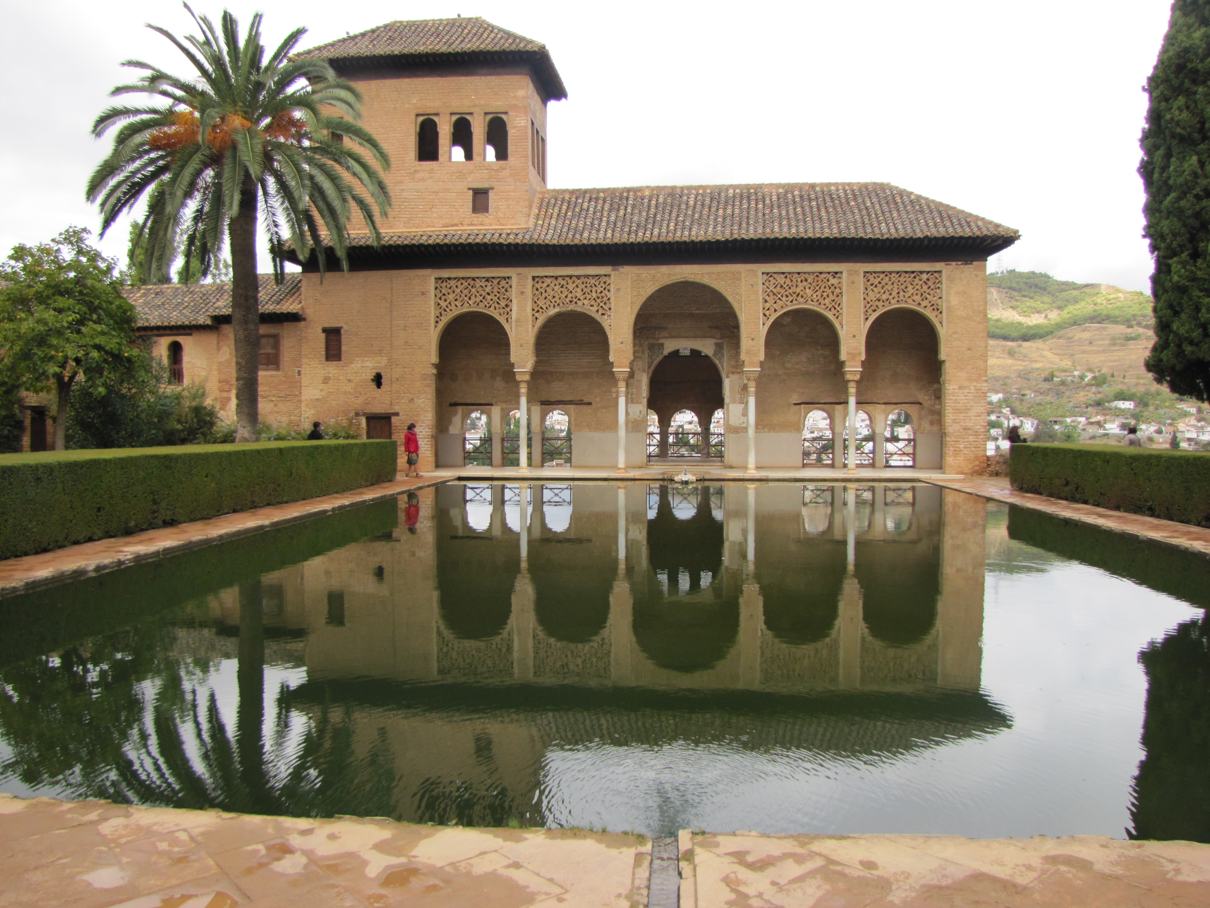 Pool in front of the Ladies' Tower (Torre de las Damas) - Granada