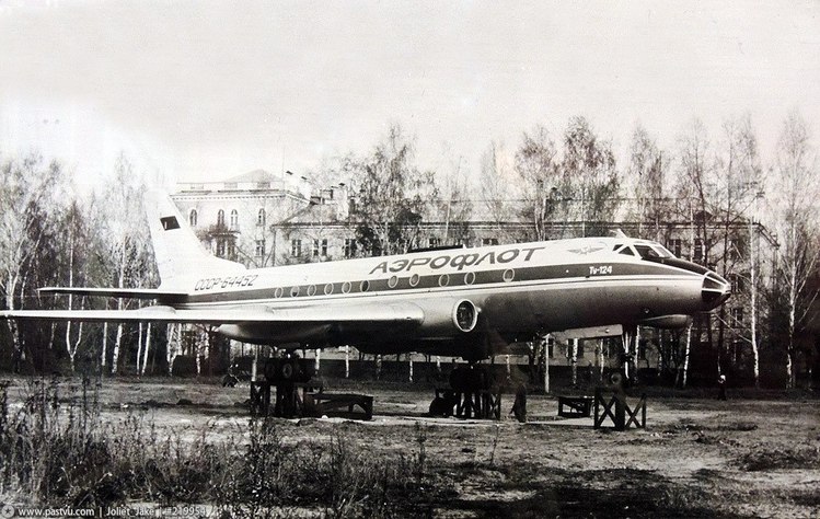 Tupolev Tu-124K2 (Cookpot) passenger airliner as monument to Soviet ...