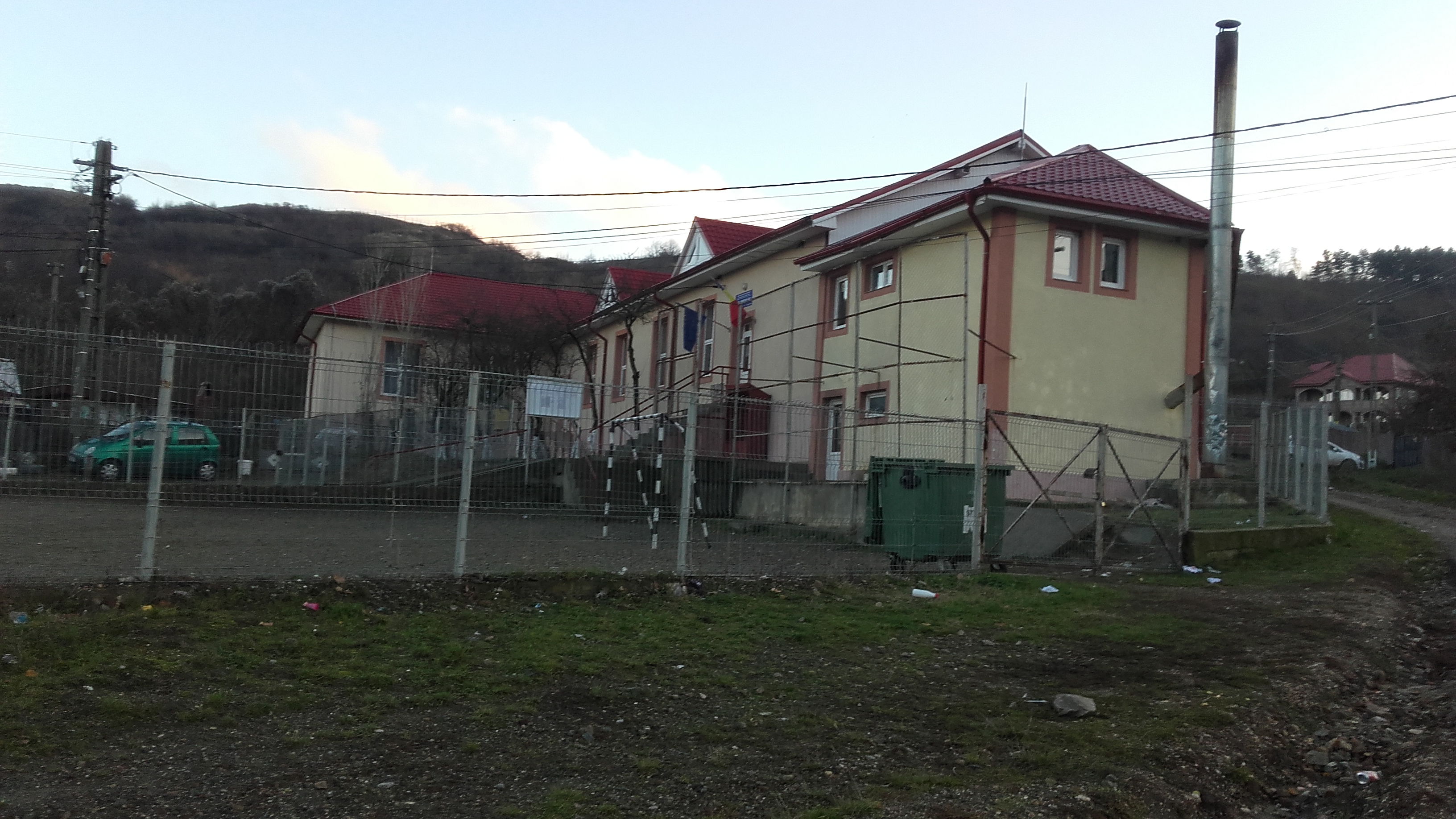Scoala - Sărata