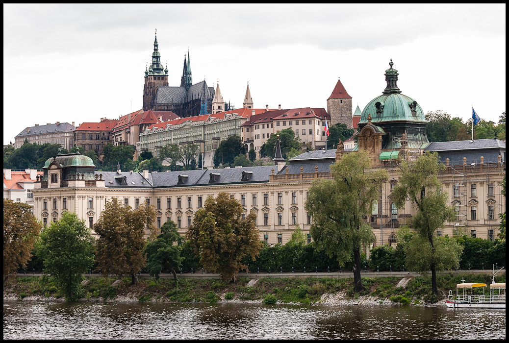 Straka Academy - Czech Cabinet - Prague