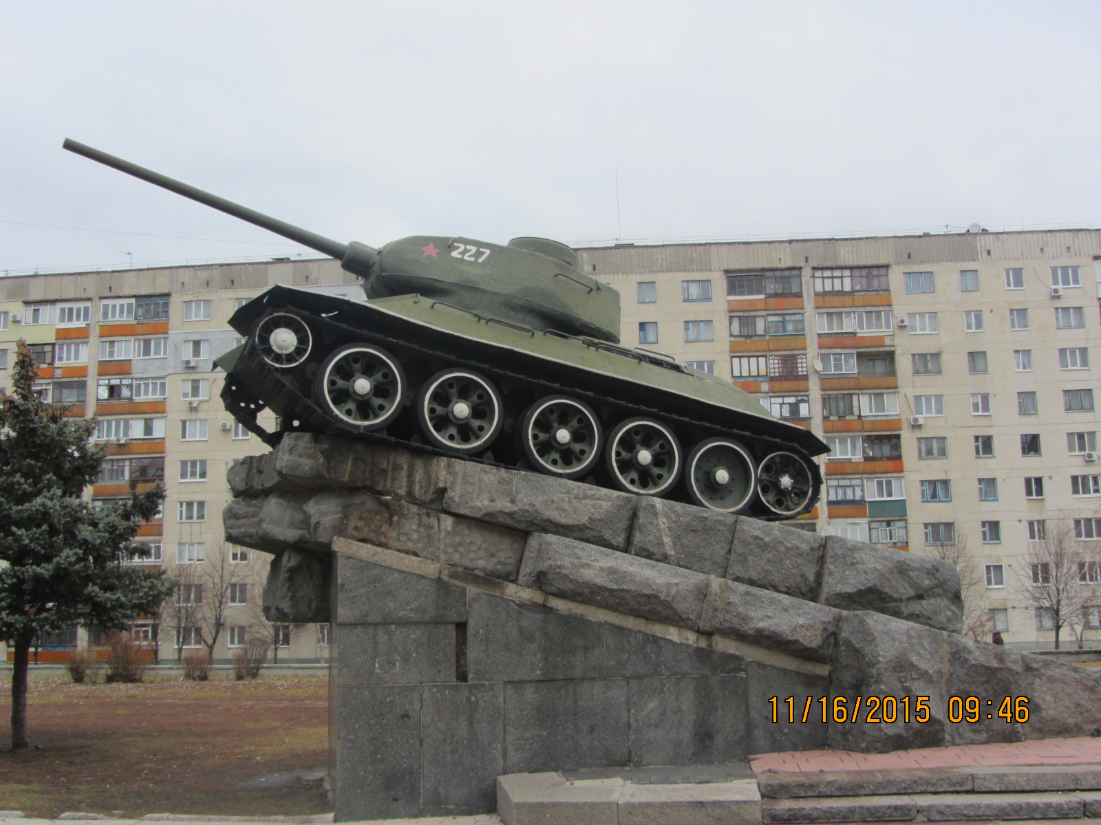 T-34-85 tank on a plinth - Lysychansk