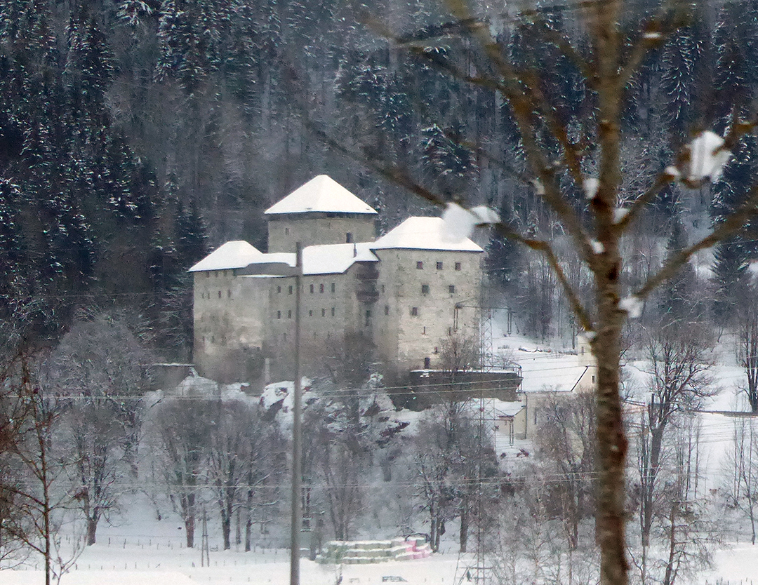 Kaprun Castle