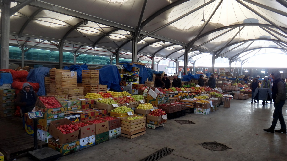 Green Market (Yashyl market) - Baku