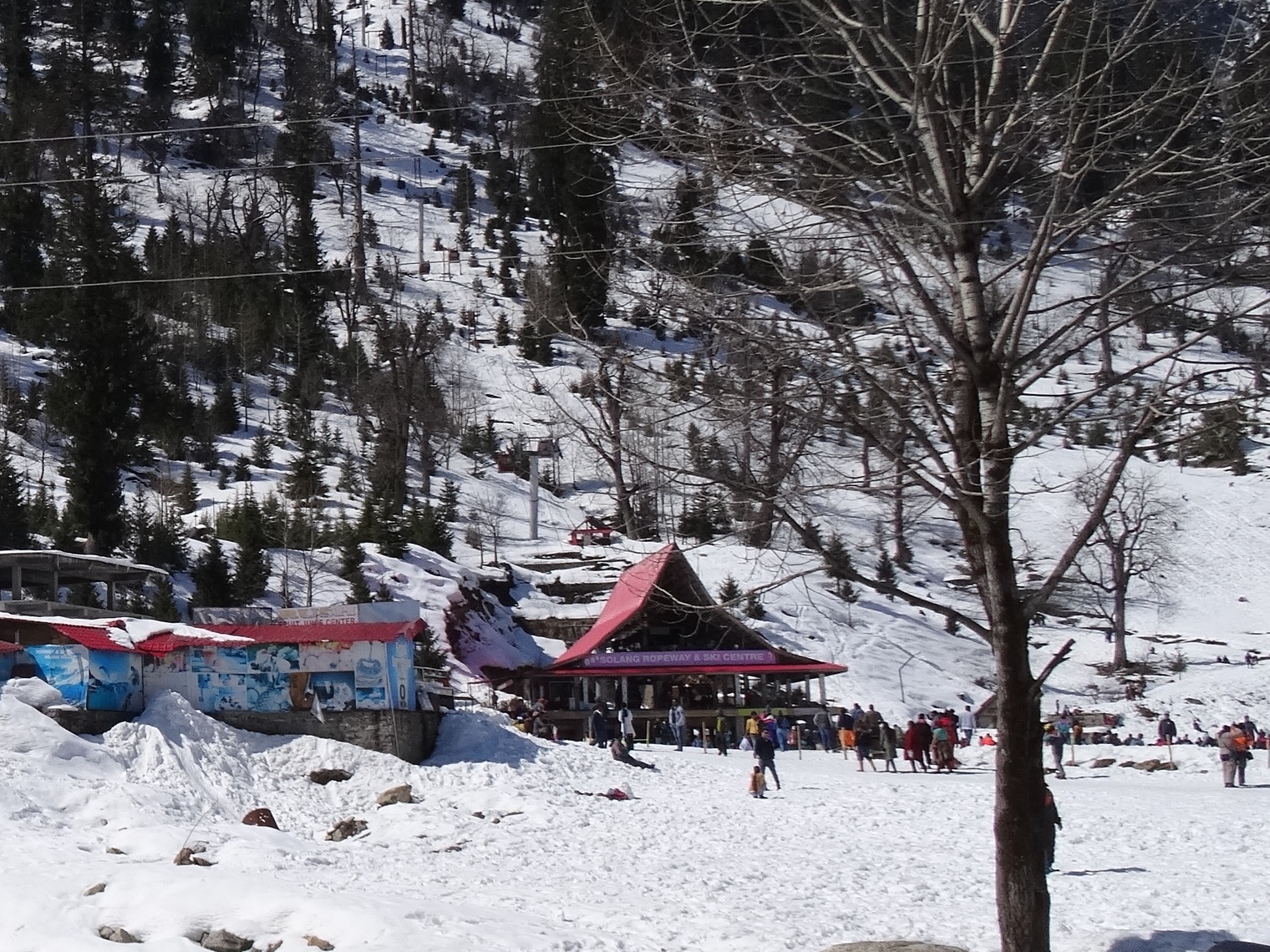 Solang Ropeway and Ski Centre