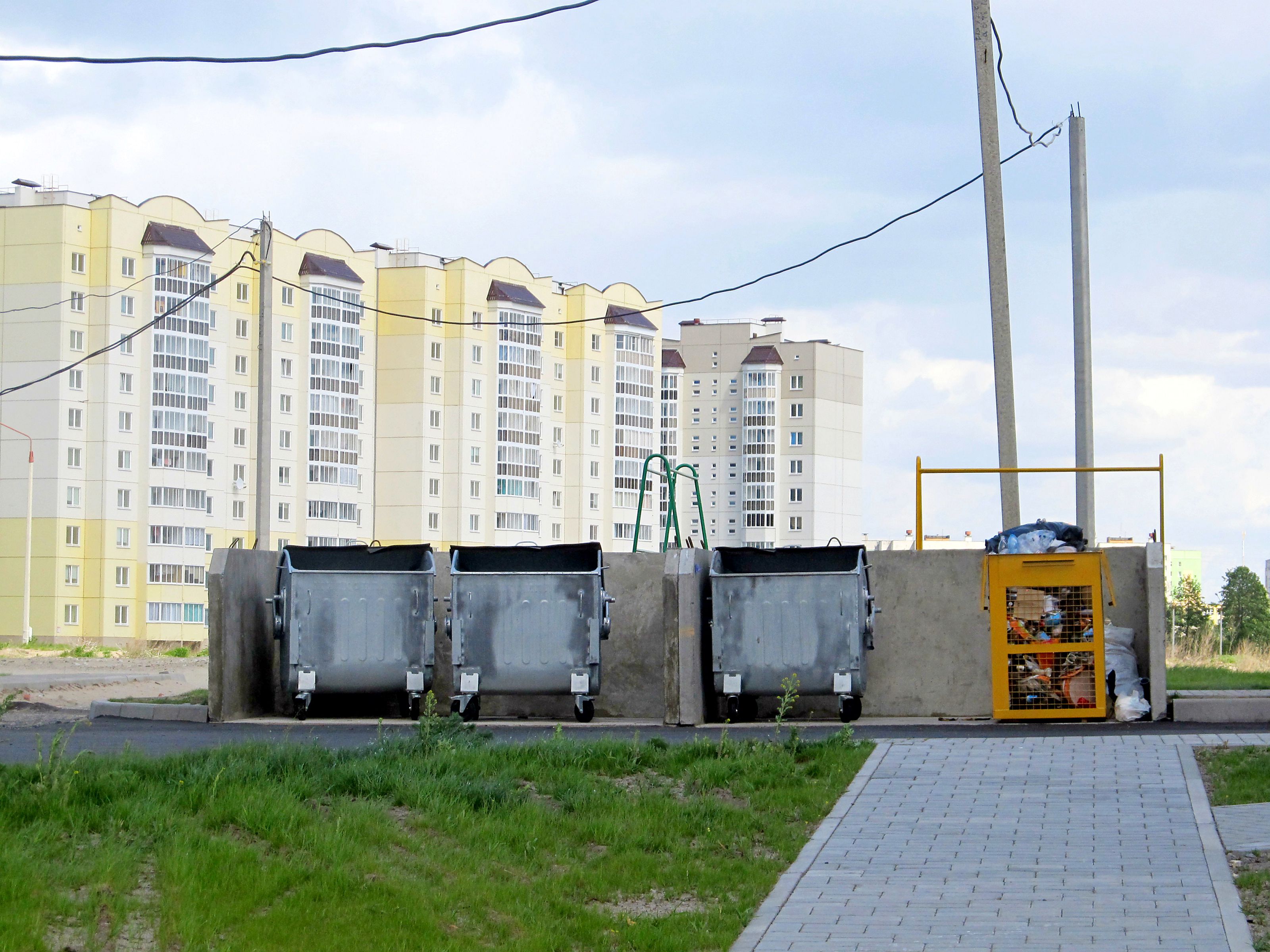 Waste collection point - Homieĺ