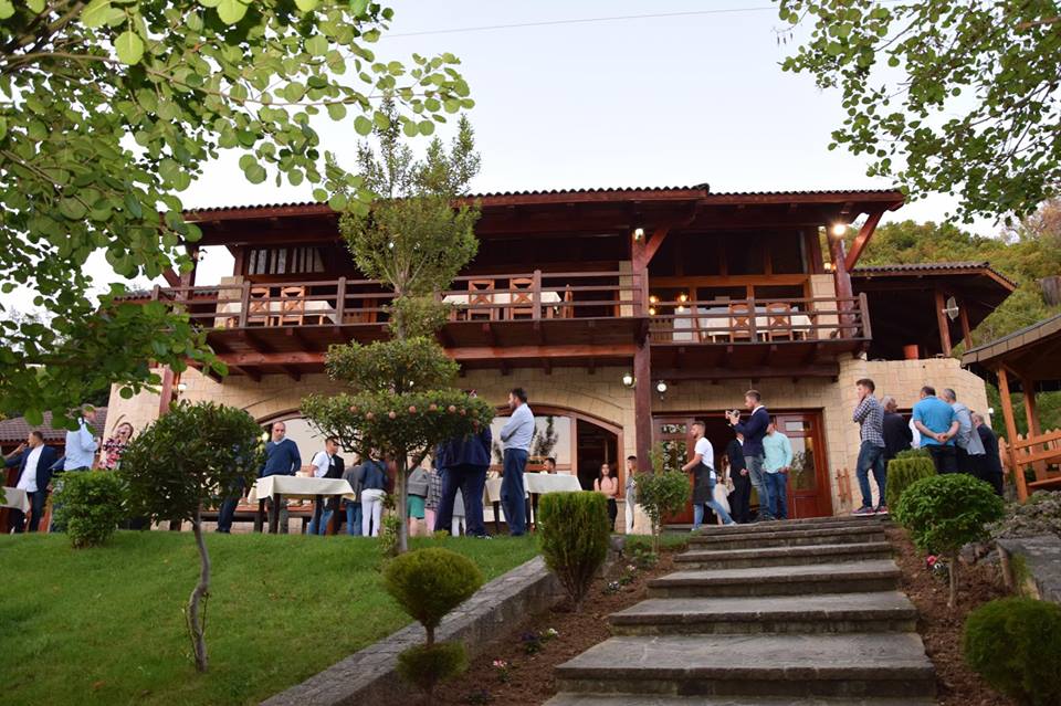 Ceren Restaurant (Ismet Shehu) - Surrel