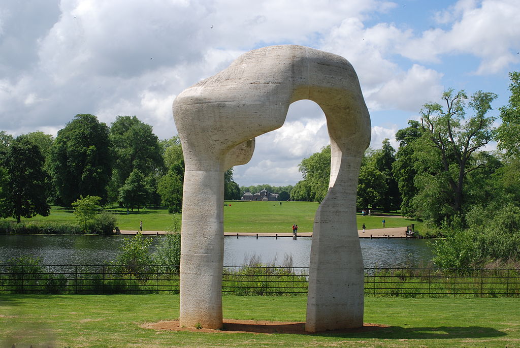 The Arch by Henry Moore - London | sculpture