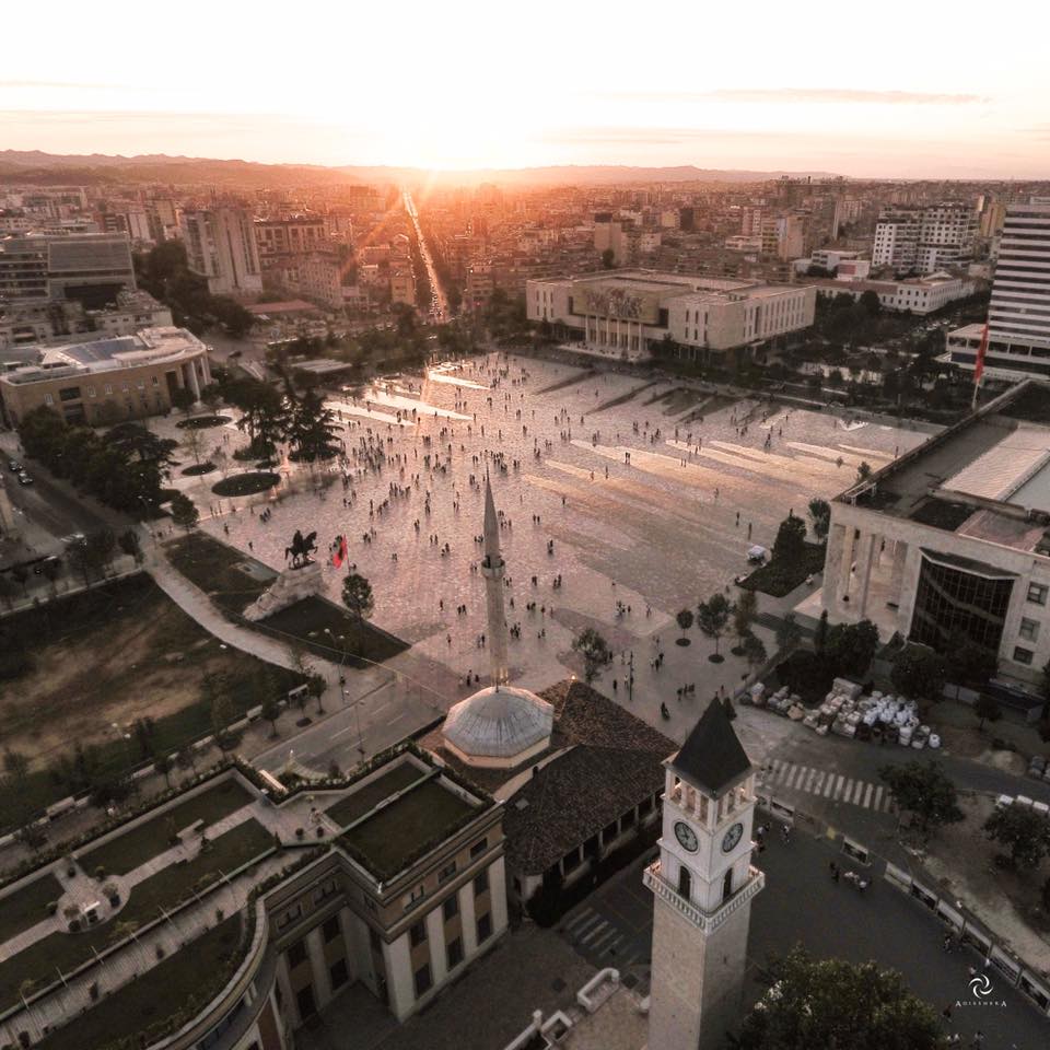 Sheshi Skënderbej - Tiranë