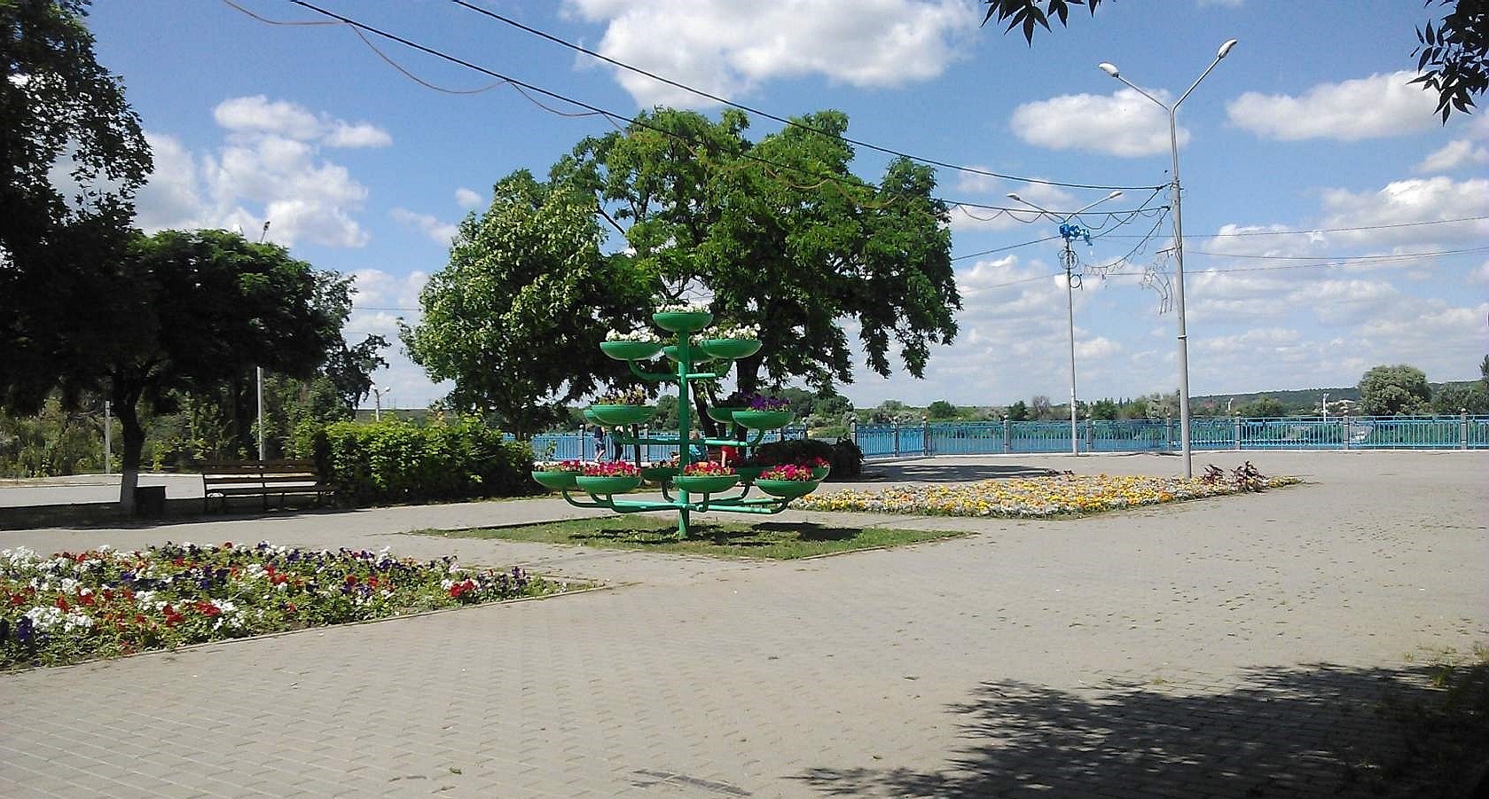Hanging Flowerpot Kamensk Shakhtinsky