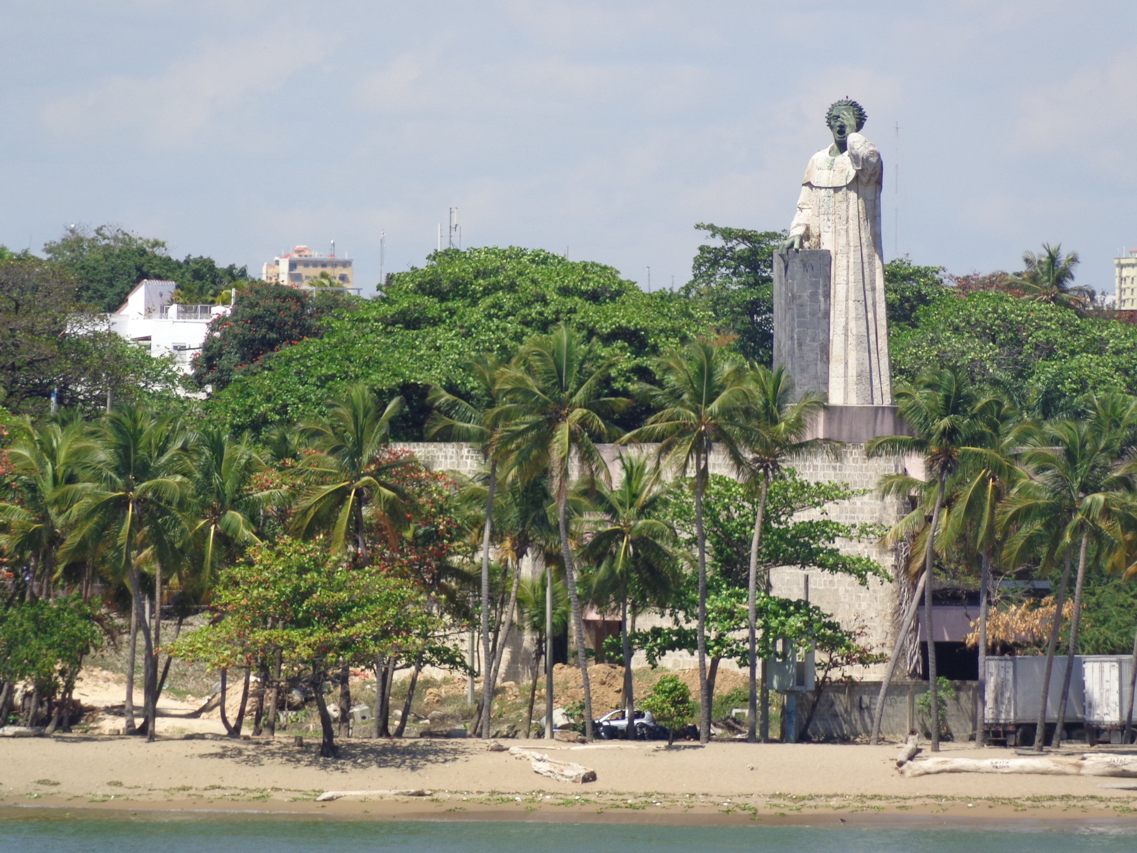 Fray Antonio de Montesino Statue