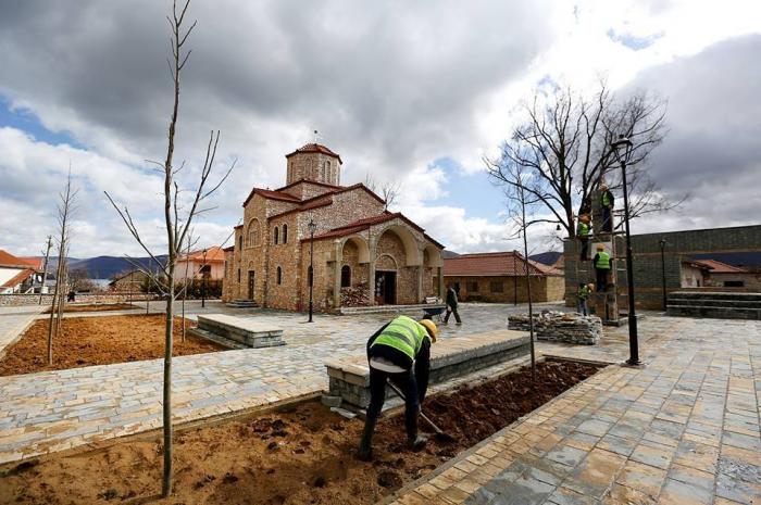 Central square - Pustec