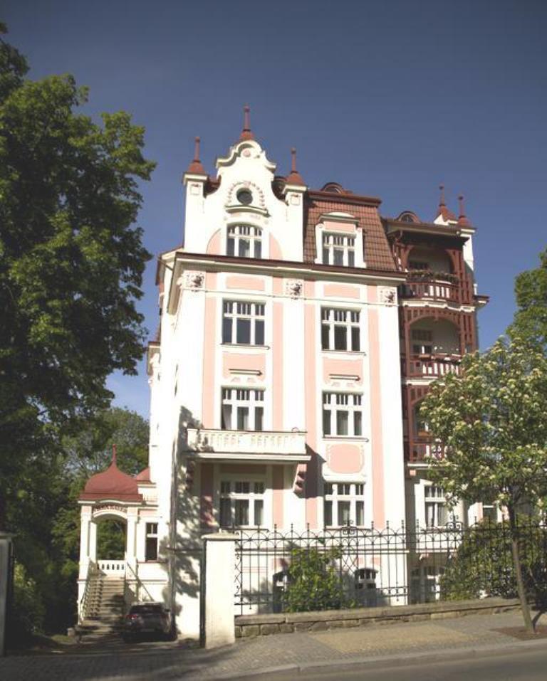 Villa Bayer - Карловы Вары | многоквартирный жилой дом