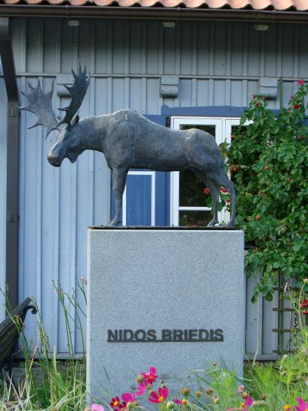 Skulptūra „Nidos briedis“