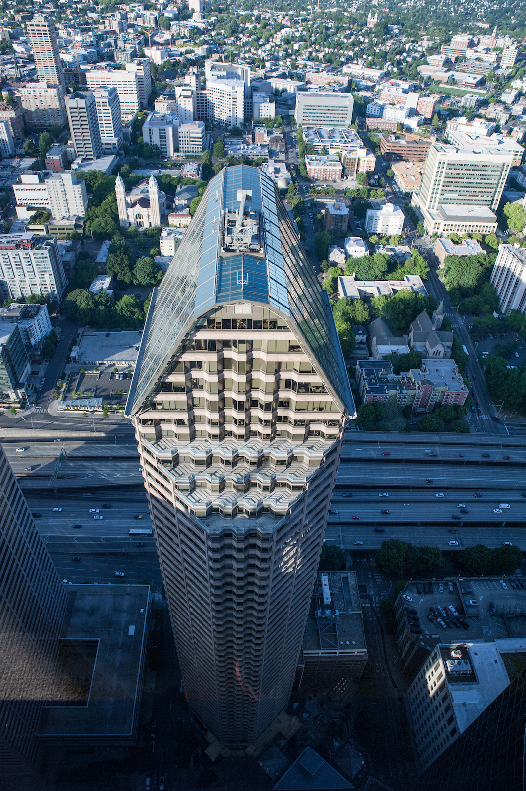 Seattle Municipal Tower - Seattle, Washington | office building, local ...