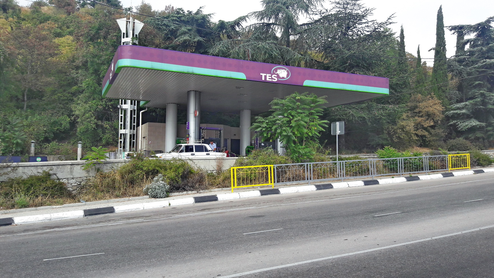 TES Gas Station