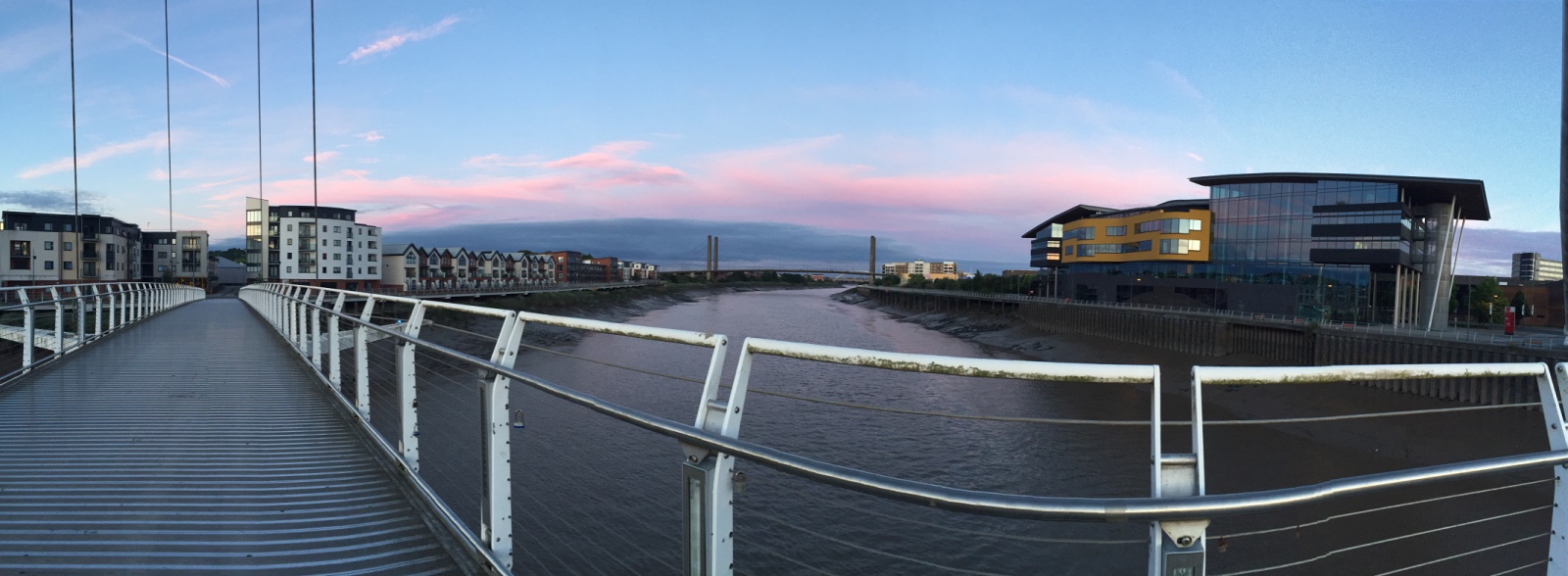 Newport City footbridge - Newport