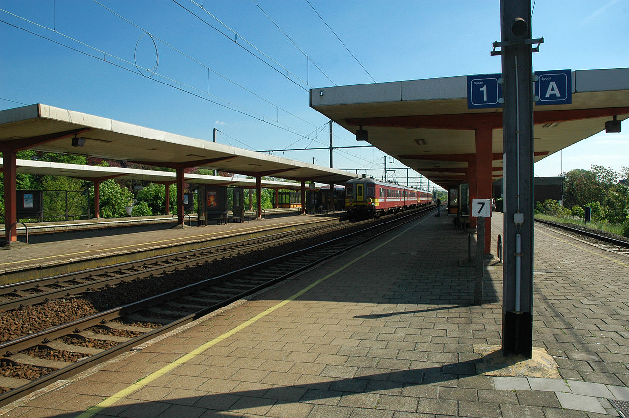 Station Lokeren - Lokeren (English) | train station