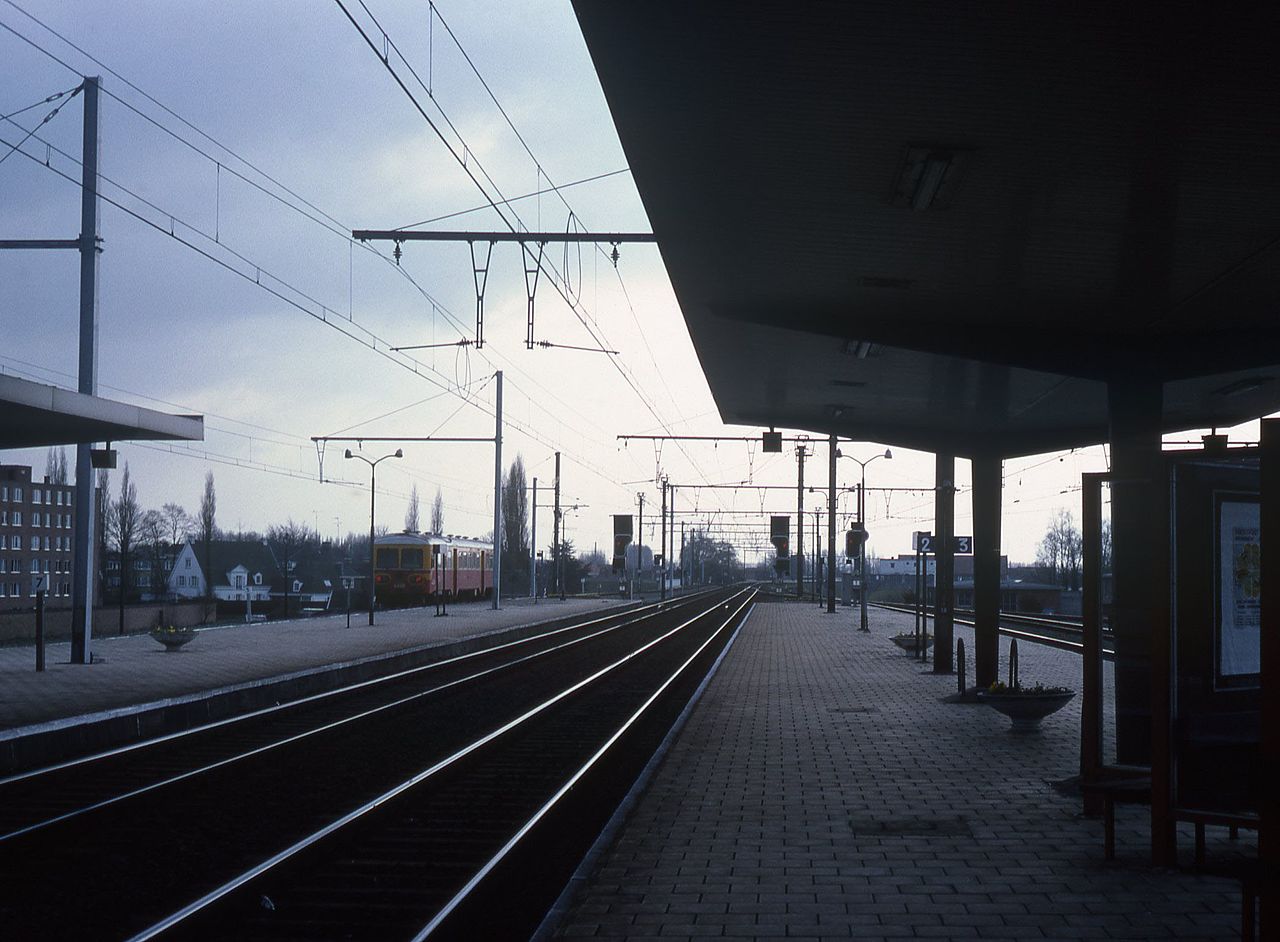 Station Lokeren - Lokeren (English) | train station