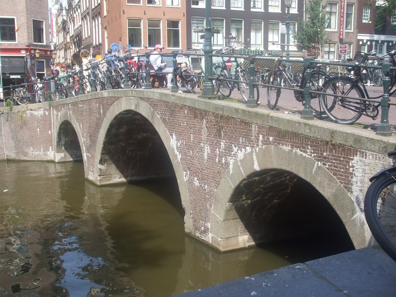 The pills bridge [de pillenbrug] - Amsterdam