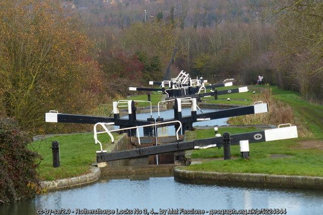 Lock № 3 | lock (water navigation), Grade II Listed (UK)