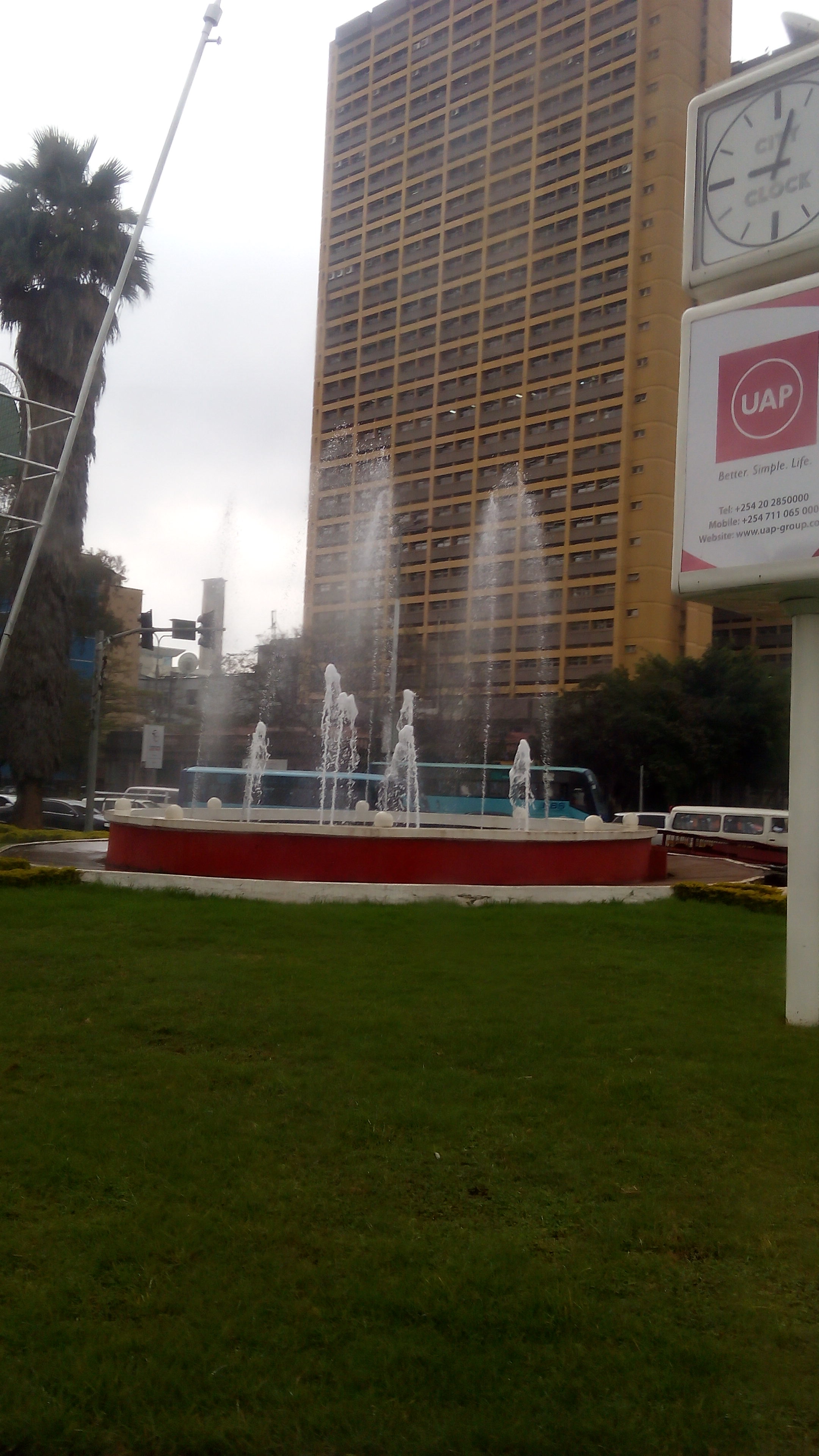 Kenyatta Avenue Roundabout - Nairobi