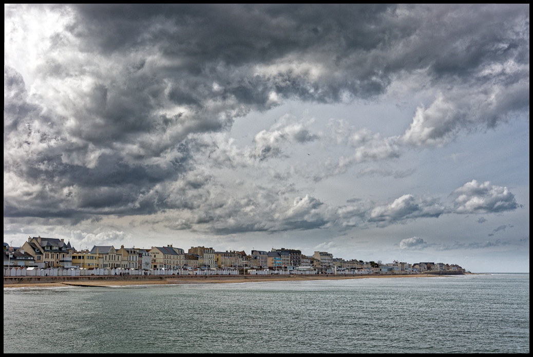 Luc-sur-Mer (English)