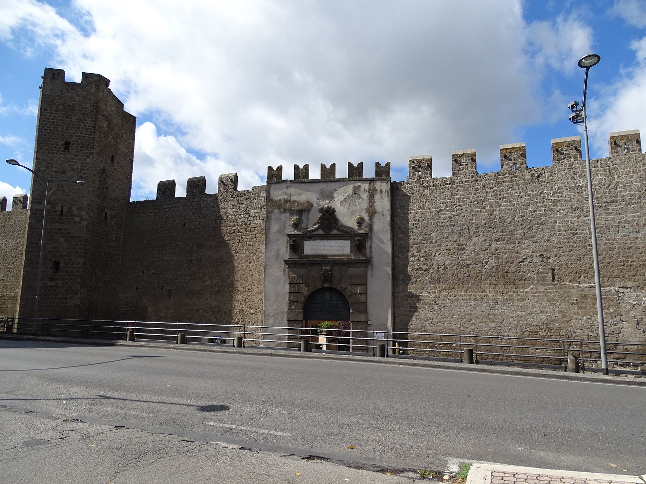 Truth gate - Viterbo