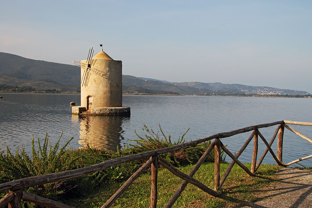 Orbetello Windmill (English)