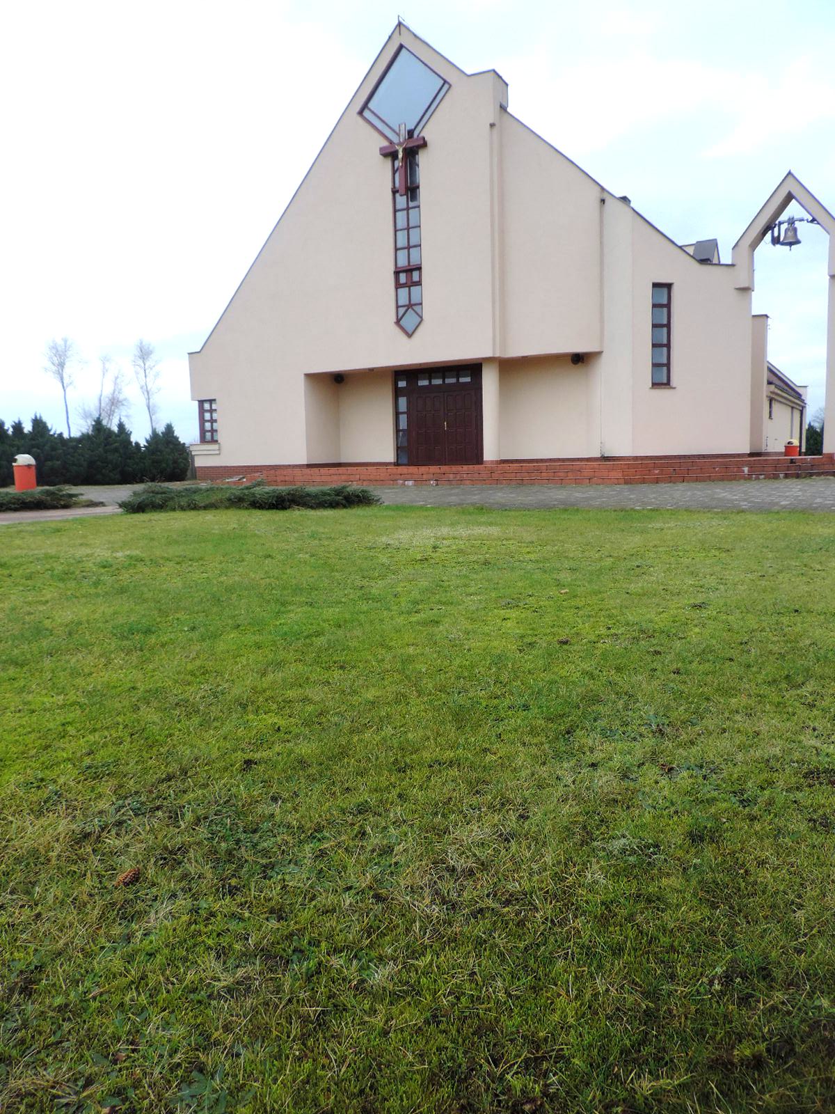 Cmentrarna kaplica i dom przedpogrzebowy - Szerominek