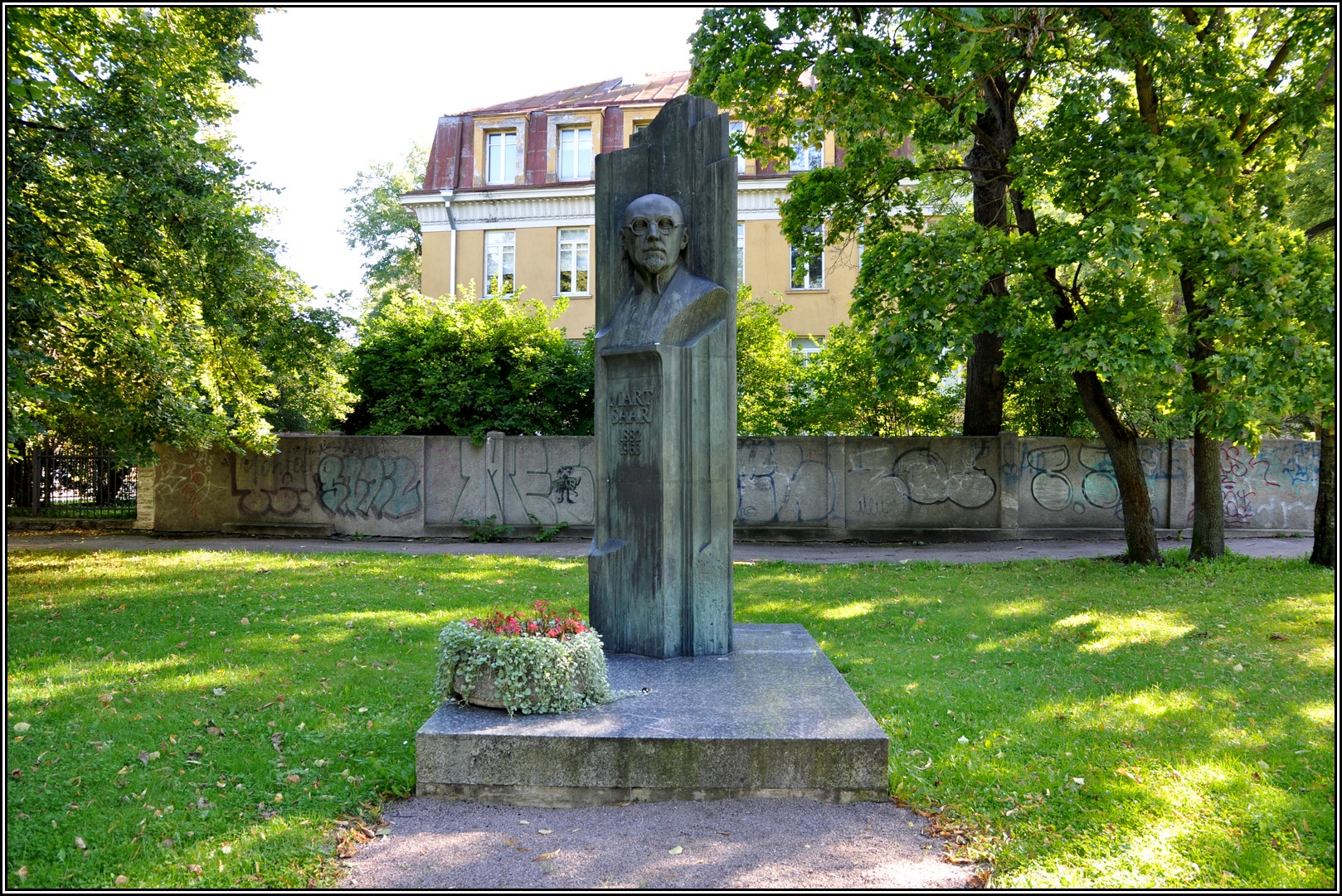 Mart Saare monument - Tallinn