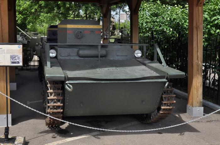 Soviet amphibious light tank T-37A