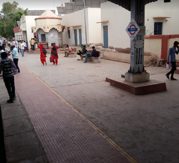 Mahajan railway station