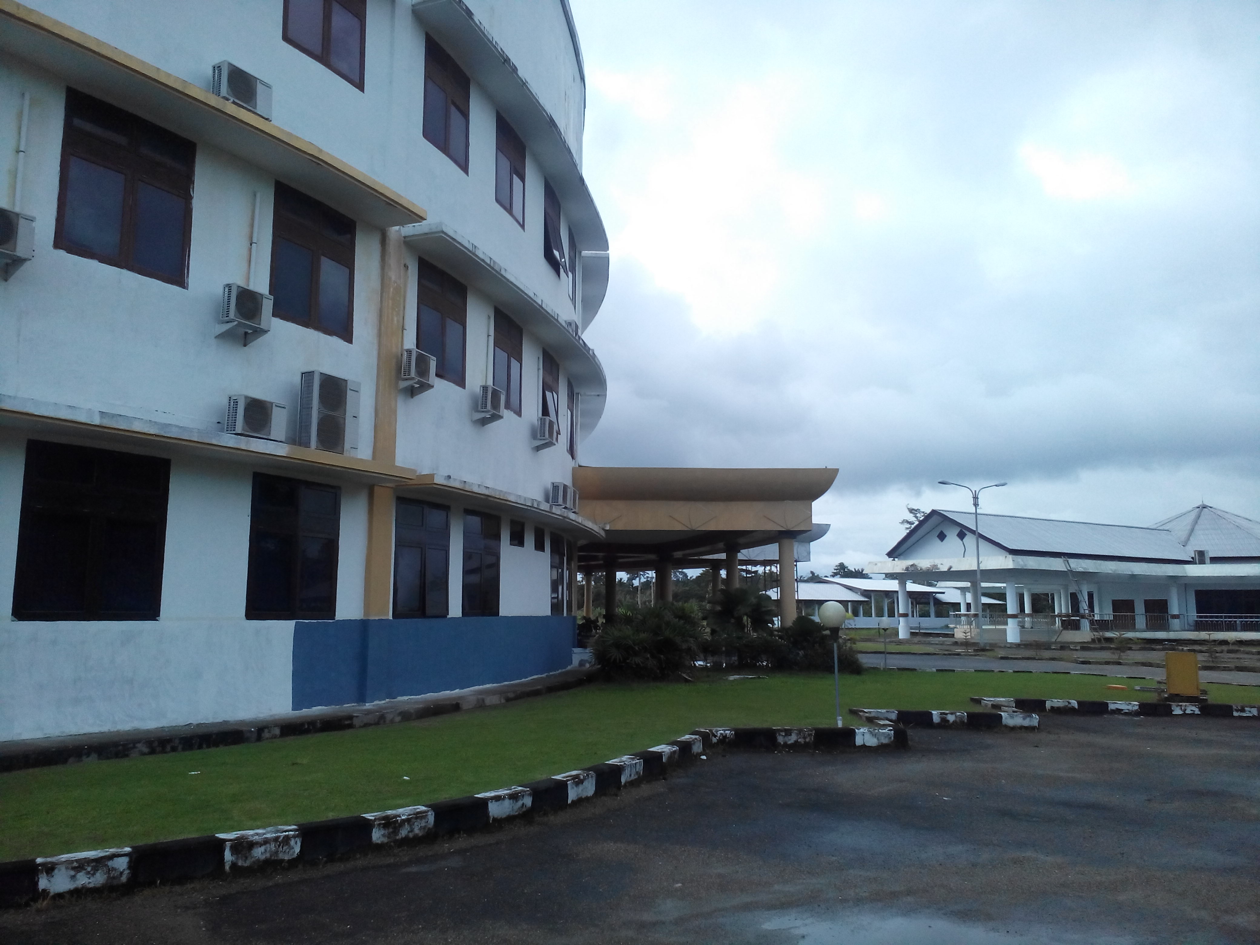 Gedung DPRD Timika yang baru - Timika City