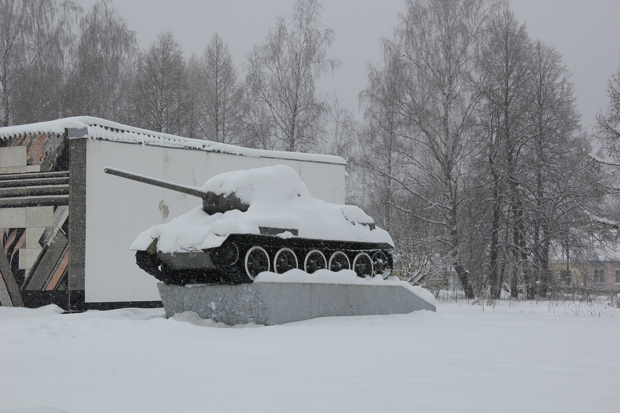 T-34-85 - Зайцева Гора | war memorial (en), tank on display (en), Great ...