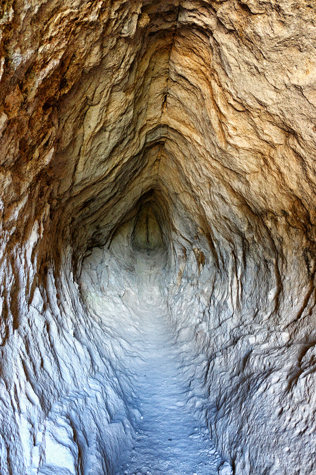 Utroba Cave Cult Complex