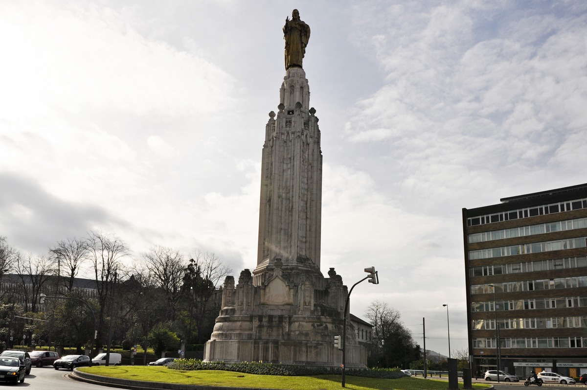 Sagrada Corazona de Jesus piemineklis - Бильбао