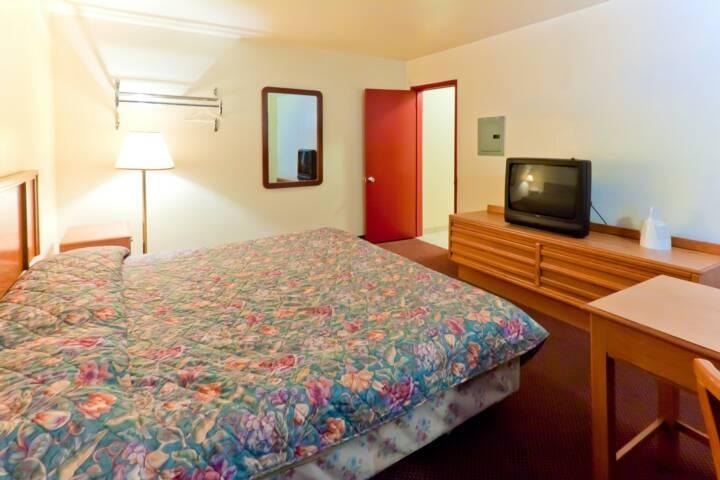 Budget Inn and Suites | hotel
