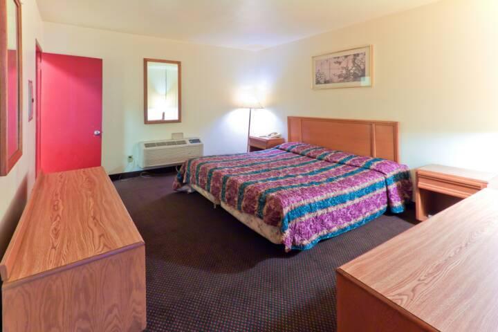 Budget Inn and Suites | hotel