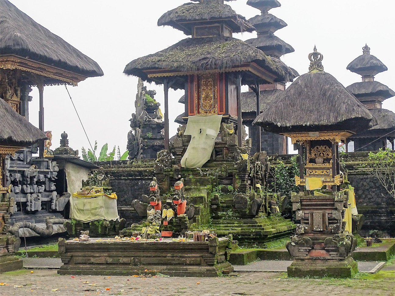 Utama mandala (jero)