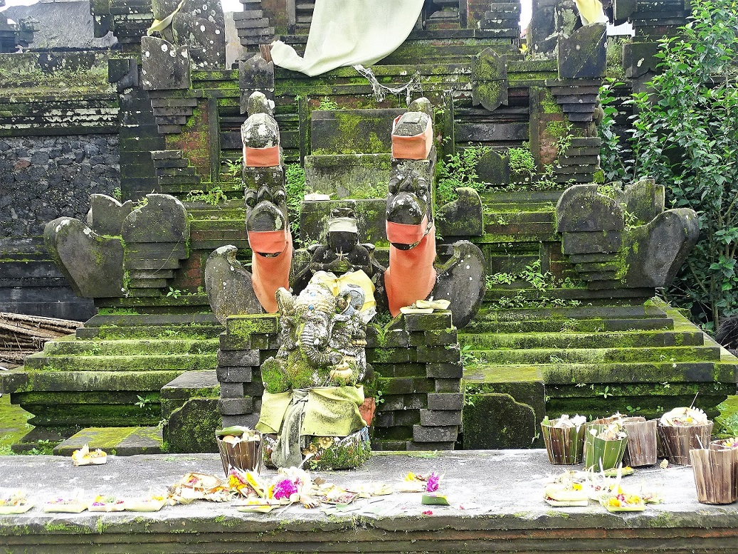 Utama mandala (jero)