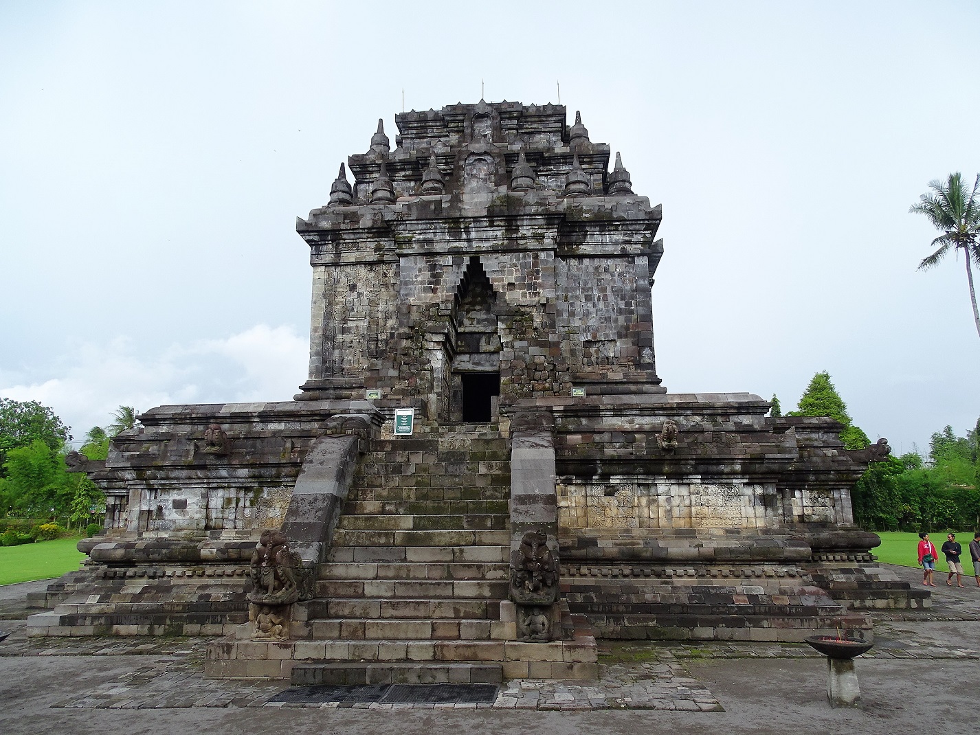 Candi Buddha Mendut